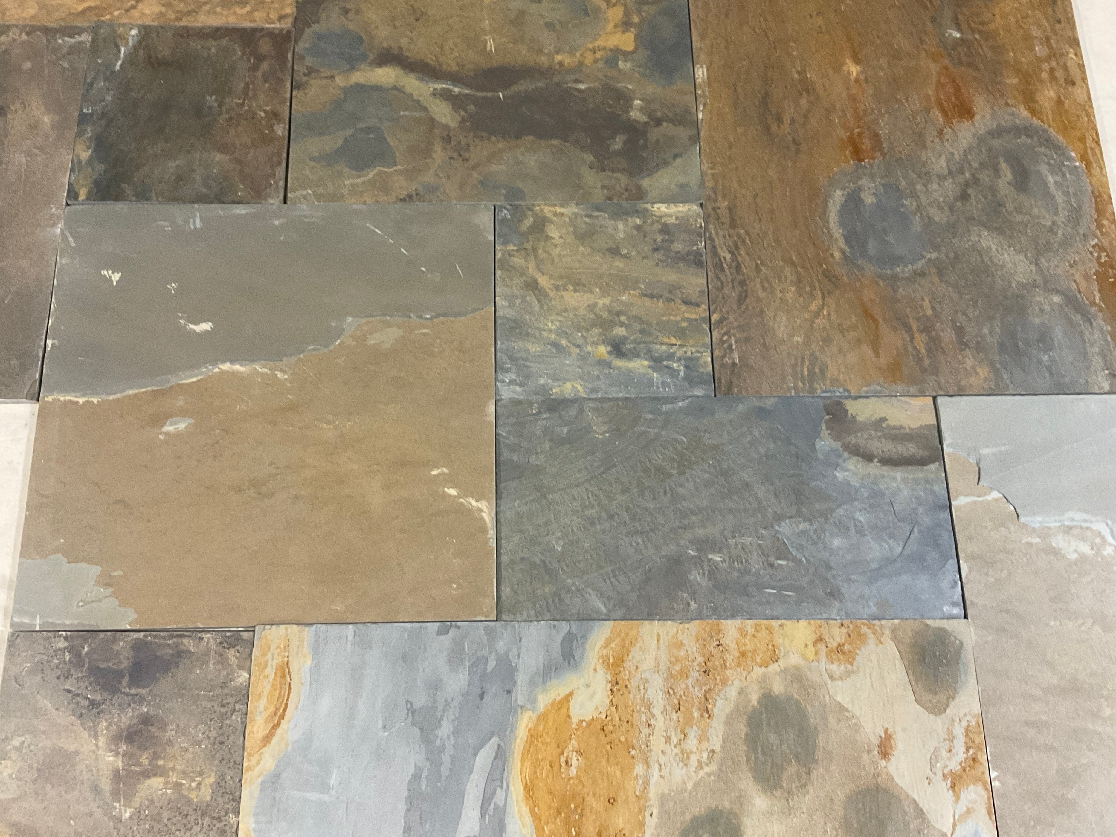 Earth Slate Natural Cleft Face with Gauged Back Versaille Pattern ...