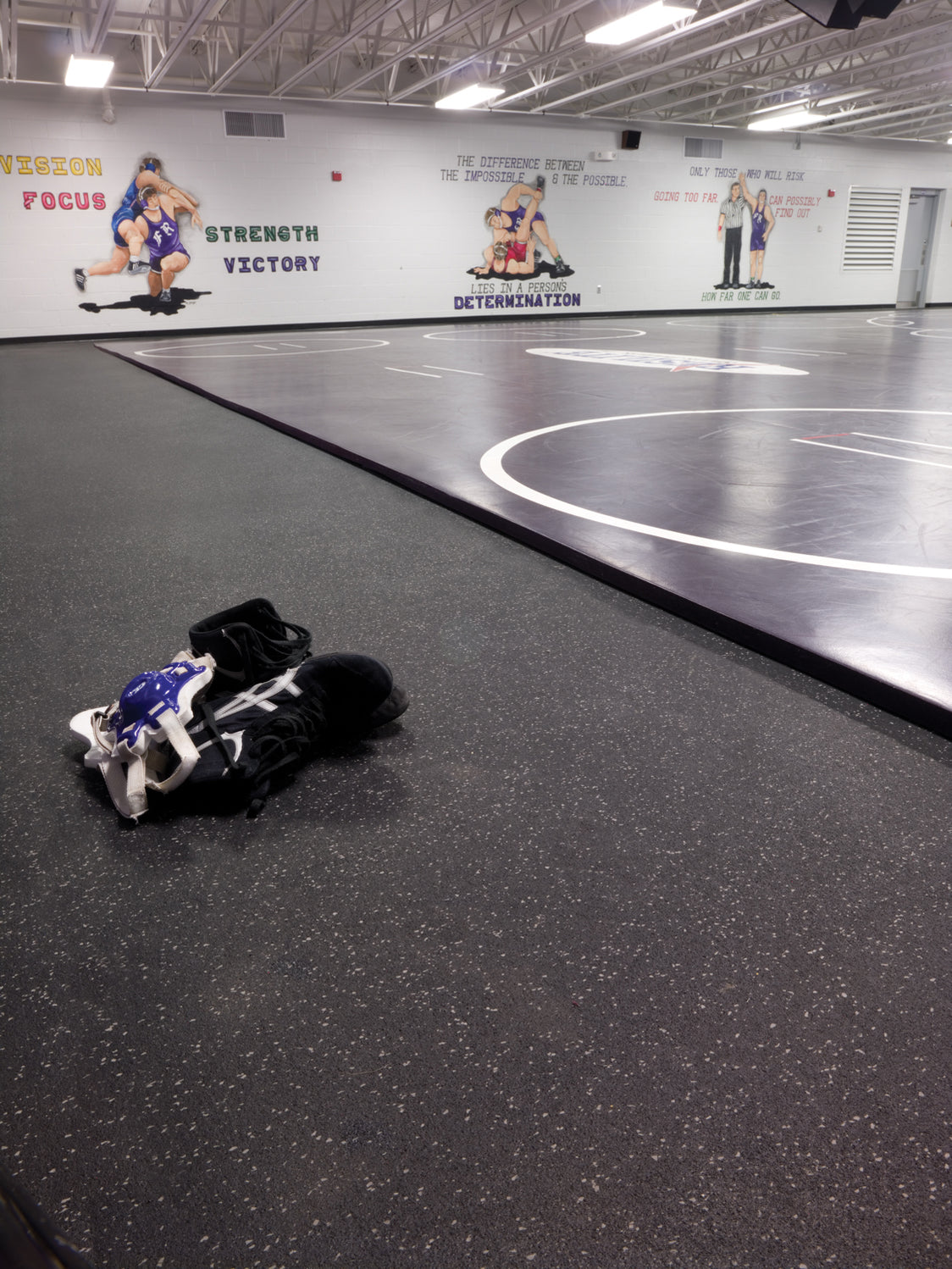 Roppe Recoil 195 Light Gray Urethane Rubber Fitness Flooring — Stone ...