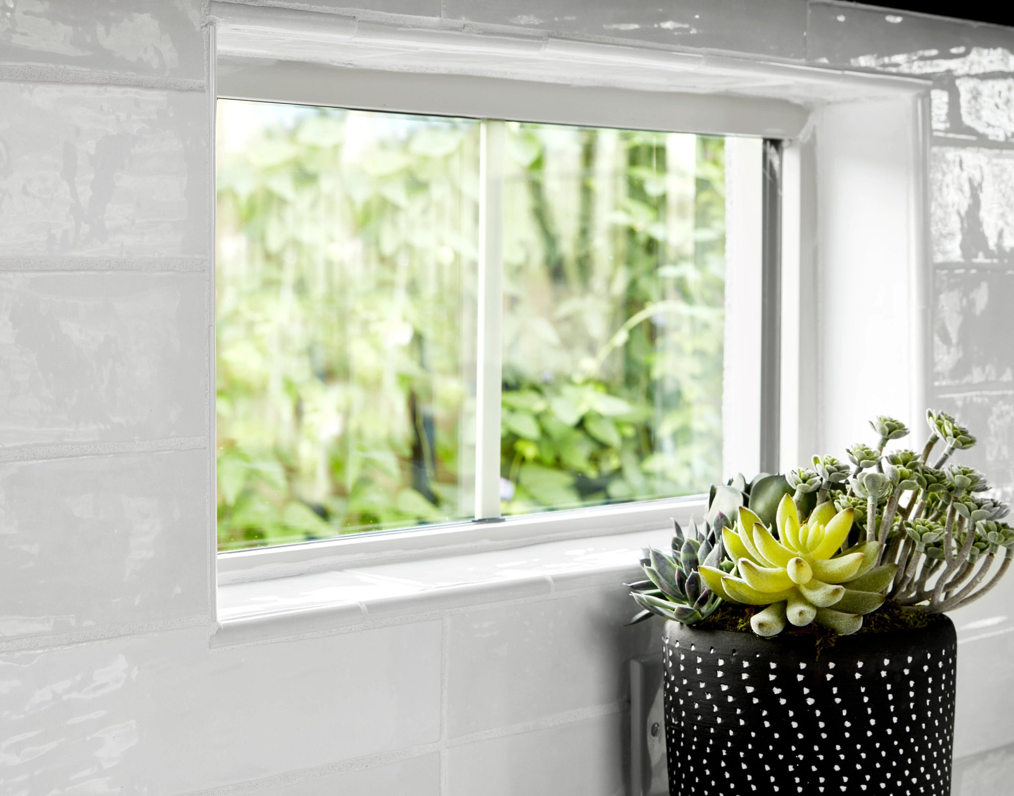 Arizona Tile Flash White Glazed Ceramic Pencil Bullnose | Lowest Price ...