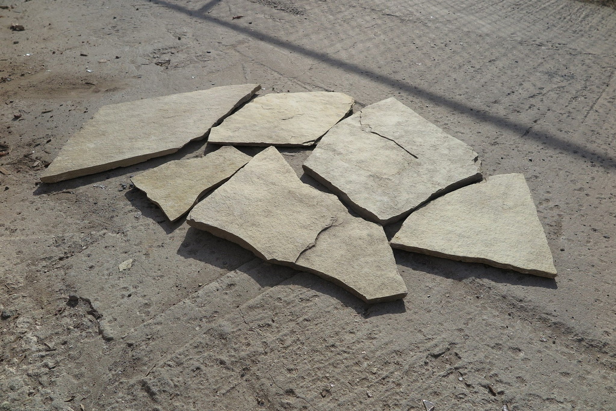 French Vanilla Natural Cleft Face & Back Limestone Flagstone — Stone ...