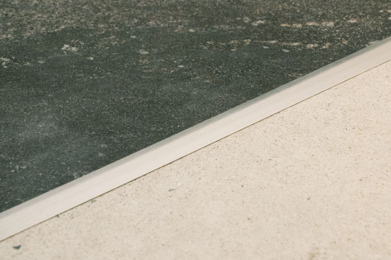 Schluter Systems Vinpro U Brushed Antique Bronze Anodized Aluminum ...